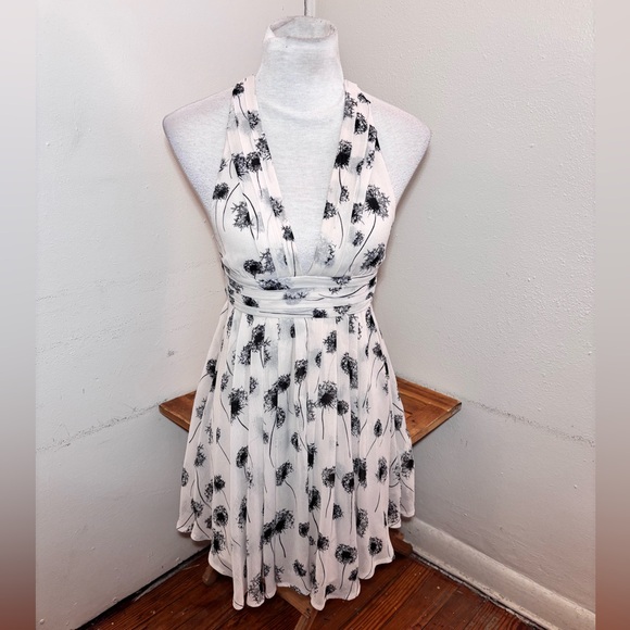 Kimchi Blue | Dresses | Kimchi Blue Dandelion Halter Dress | Poshmark